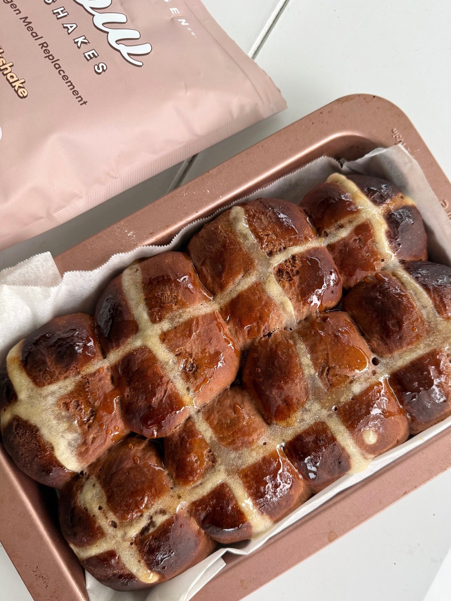 Choc Chip Protein Hot Cross Buns – The Collagen Co.
